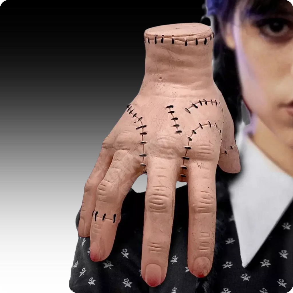 MANO DE MERLINA ¡EL ACCESORIO PERFECTO PARA ATERRORIZAR! – Tienda Cosmos